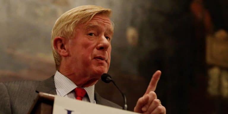 Former Massachusetts Gov. Bill Weld Becomes First to Challenge ...